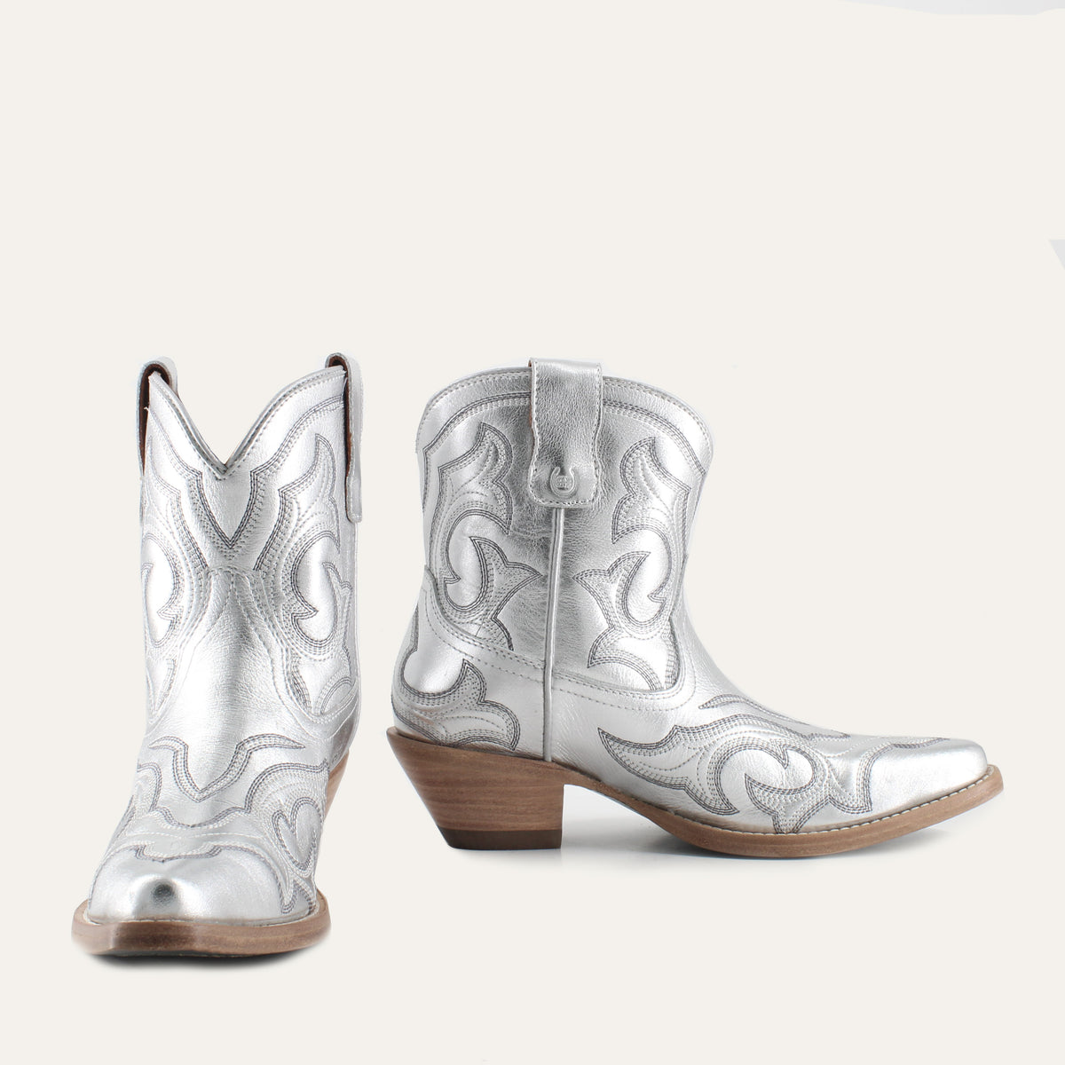 REGINA SILVER – Buck&Brana